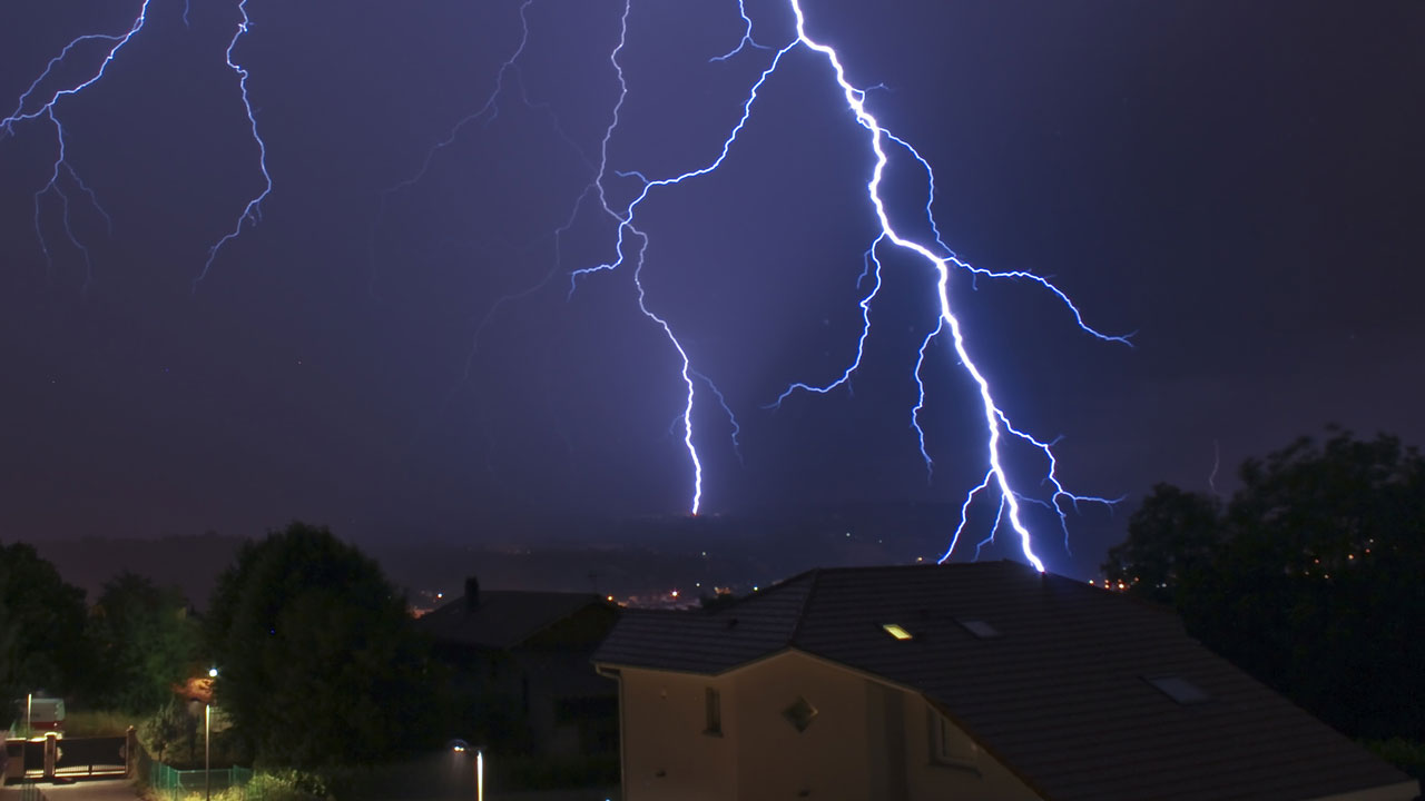 Wehe, wenn im Haus der Blitz einschlägt! – Tipps und Hinweise in ...