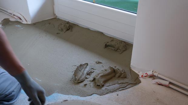 Estrich Ausgleichen Ausgleichsmasse Im Einsatz Anleitung And Tipps