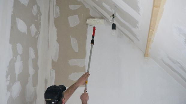 Gipskarton streichen - Trockenbaufarbe im Einsatz - Anleitung & Tipps @ diybook.at