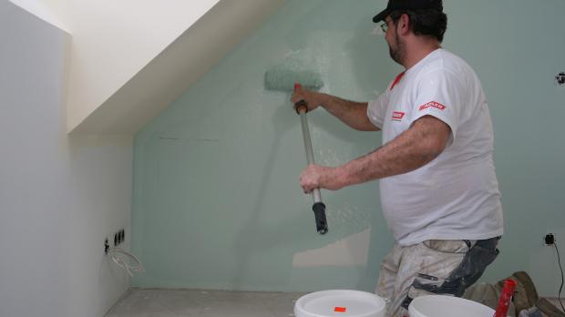 Wände farbig streichen - Anleitung & Tipps @ diybook.at