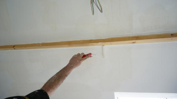 Gipskarton streichen - Trockenbaufarbe im Einsatz - Anleitung & Tipps @ diybook.at