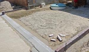 Randsteine setzen - Anleitung um Betonrandsteine zu verlegen ...